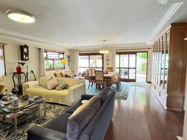 VENDE SE EXCELENTE CASA NO CONDOMINIO SAO PAULO II NA GRANJA VIANA