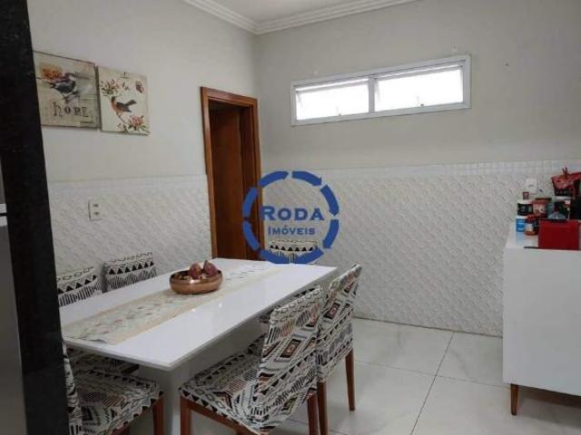 Vende se Excelente Casa Sobreposta Baixa no Embaré Santos SP