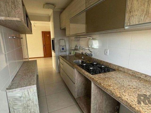 Vende se excelente apartamento 2 quartos com suíte, 2 vagas cobertas, com churra