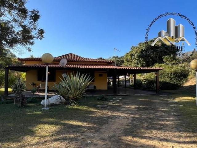 Vende se Fazenda com 22 Hectares, com estrutura para Haras, aceita Imóvel como parte de pagamento