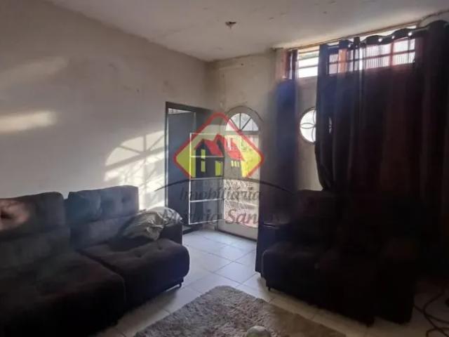 Vende se Grande Casa, em terreno de 500 m² em excelente Bairro de Taubaté