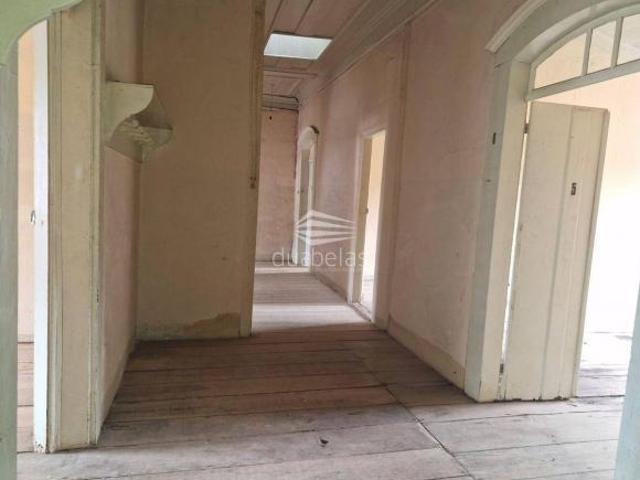 VENDE SE IMÓVEL COLONIAL NO CALÇADÃO DE PARAIBUNA