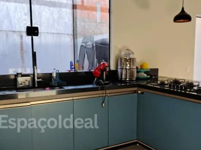 Vende se imovel com piscins aquecida em Lençois Paulista R$505.000,00