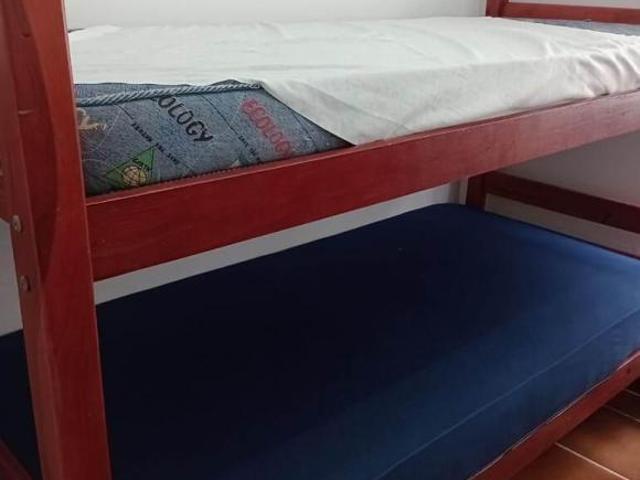 Vende se Kitão com 1 Dormitório no Térreo, Mobiliado, de Escada, Frente para a Praia