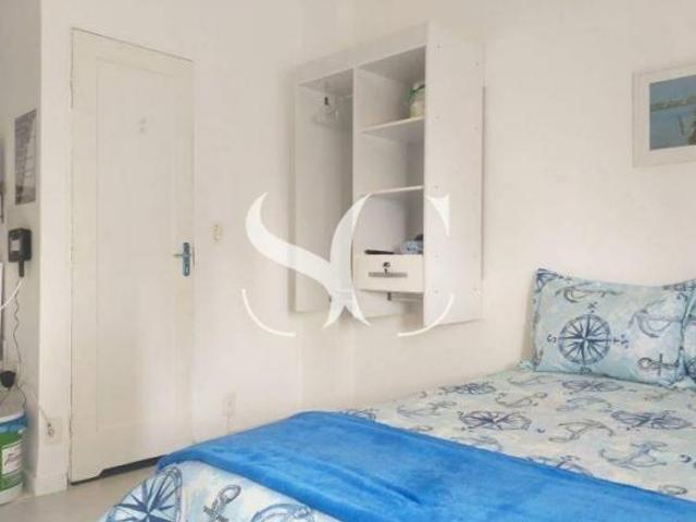 Vende se kitnet no bairro de Embaré em Santos