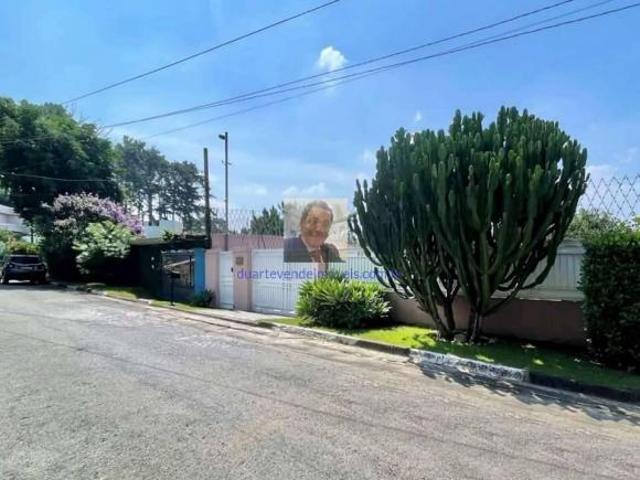 Vende se linda Casa no Cond. Paineiras II Linda e impecável! 3 suítes, pi