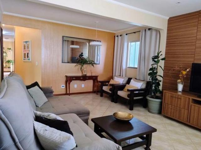 VENDE SE LINDA CASA NO CONDOMINIO ENTRE LAGOS