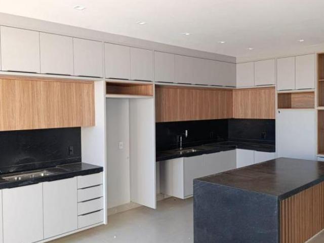 Vende se Linda Casa Térrea em Condomínio Fechado próximo ao Parque Ecológico em Indaiatuba/SP