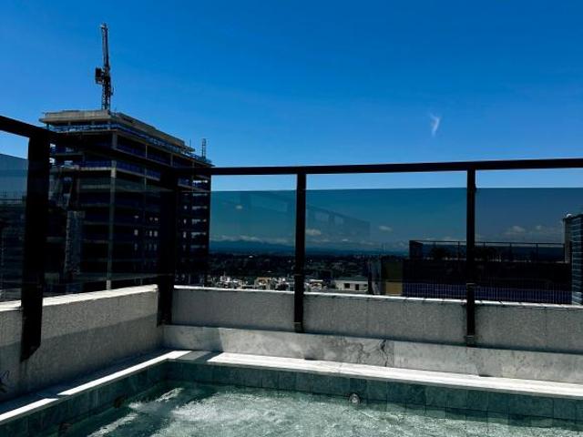VENDE SE LINDA COBERTURA DUPLEX COMPLETAMENTE REFORMADA