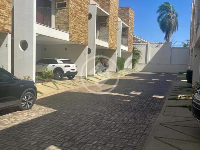 #Vende se lindo sobrado no charmoso Condomínio Villa Veneza Jardim Itália, com 180 m2, 03 quartos