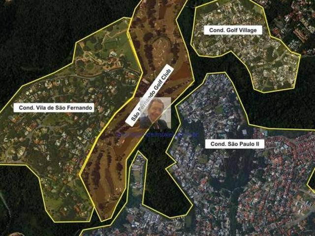 Vende se lote no Cond. Golf Village LOTE 516,96 m² Declive, voltado p/