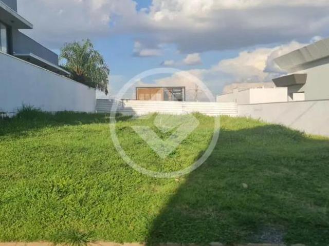 Vende se: Lote de 402,81 m² no Condomínio Florais da Mata Chapéu do Sol VG