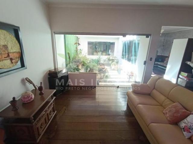 VENDE SE OTIMA CASA NO JARDIM ESTRELA