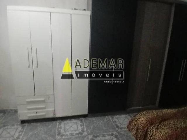Vende se ótimo imóvel na viela