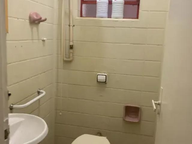 Vende se ou aluga se casa comercial em Pinheiros!