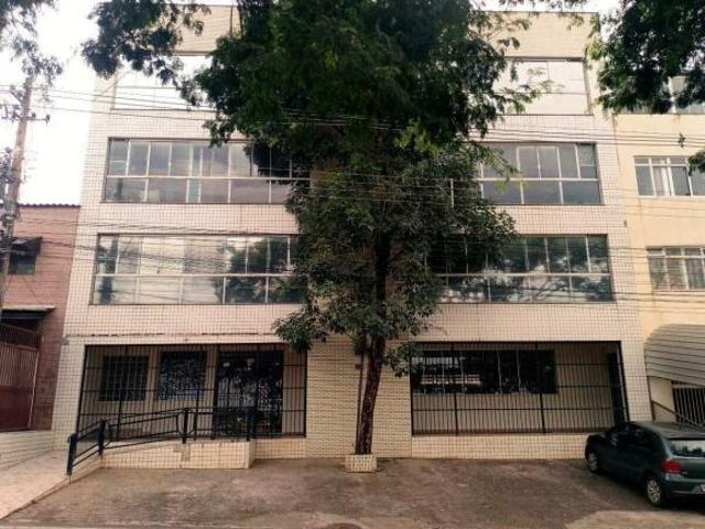 Vende se prédio comercial de 5 pavimentos edificado em 2 terrenos