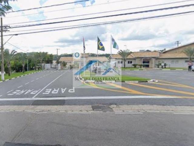 Vende se Residência no Condomínio Recanto dos Patoris no bairro Bosque em Vinhedo/SP
