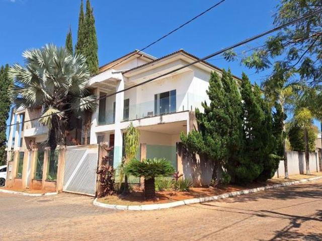 VENDE SE SOBRADO NA RUA 3 | VICENTE PIRES DF