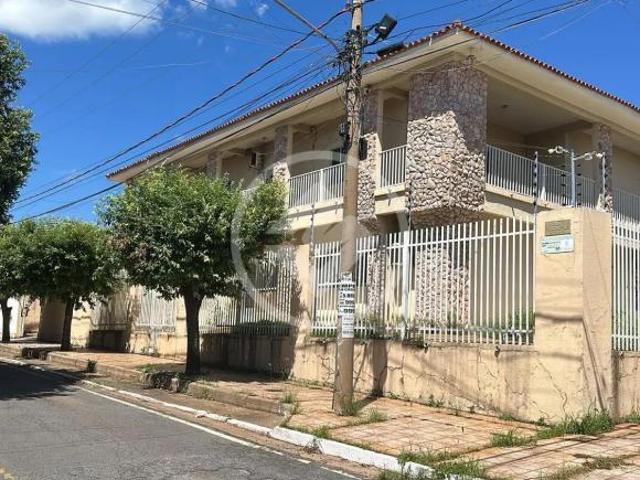 #Vende se Sobrado na região do Verdão com 480m2 de área construída em um terreno de 487m2, sendo 0