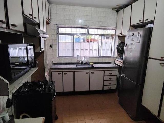 Vende se sobrado no Centro de Taboão da Serra