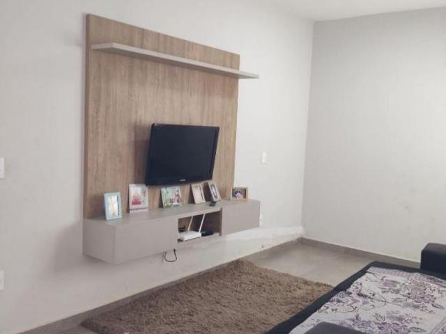Vende se sobrado no Parque Residencial Sabias em Indaiatuba/SP