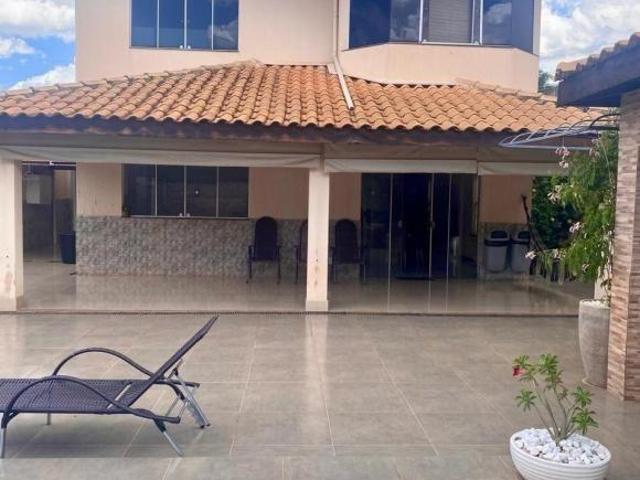 Vende se Sobrado no Portal do Sol I Seu Refúgio de Conforto e Estilo!