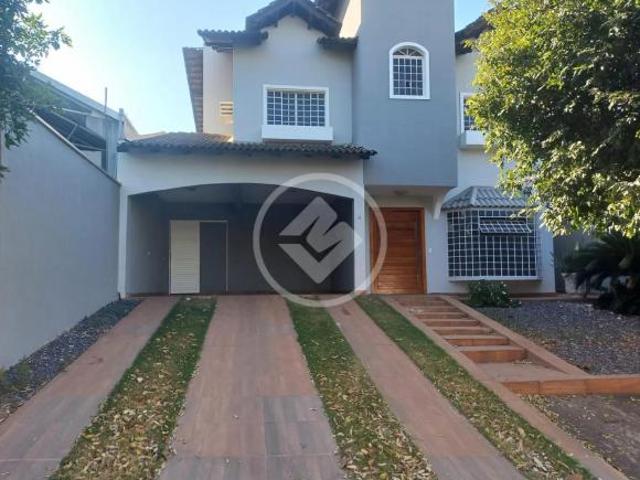 Vende se sobrado Alto Padrão em Condomínio Fechado no Bairro Jardim Itália 5 quartos, 1 suíte mast