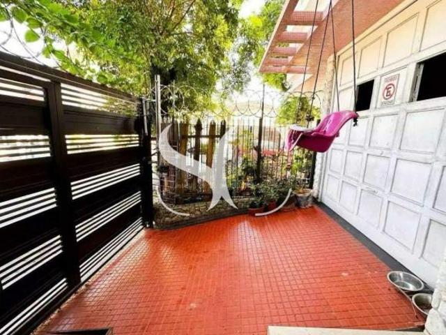 Vende se sobrado de 3 Dormitórios sendo 01 suíte no bairro de Vila Mathias em Santos