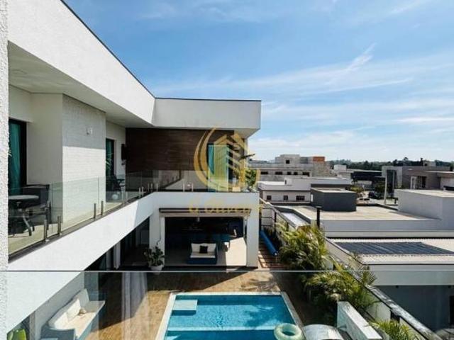 Vende se Sobrado em condomínio 4 quartos, 4 suítes, A/T 384m A/T 500m2