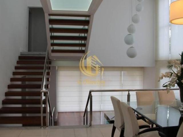 Vende se Sobrado em Condomínio 4 quartos, 4 suítes A/C 410m² A/T 420m2