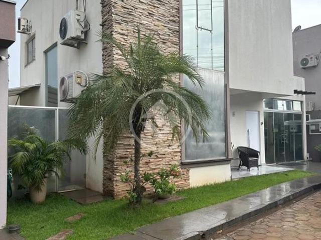 Vende se Sobrado em Condomínio Fechado Villagio Caroline, 3 quartos, sendo 1 suíte com closed, ban