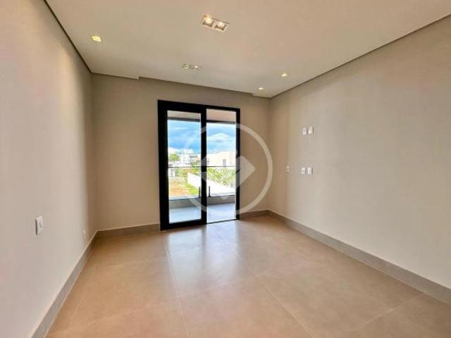 Vende se sobrado Estilo Contemporâneo com 5 quartos no Florais do Parque. R$3.200.000,00