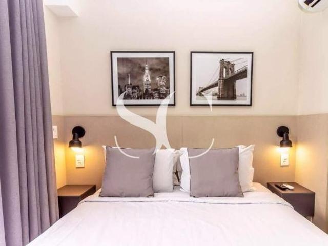 Vende se STUDIO mobiliado em frente ao metrô Brooklin em São Paulo