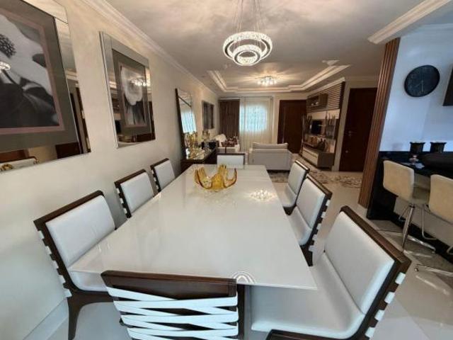 Vende Sobrado Triplex, 3 quartos semi mobiliado Tarumã Curitiba PR