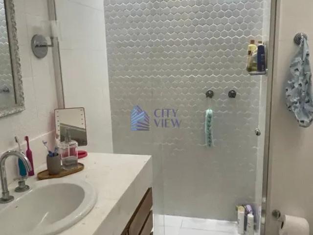 Vendemos excelente copertura duplex em laranjeiras com 3 quartos 260m²