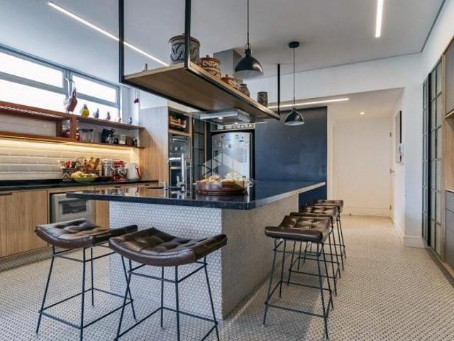 Vendendo Apartamento com 3 dormitórios e 2 vagas de garagem em Higienópolis