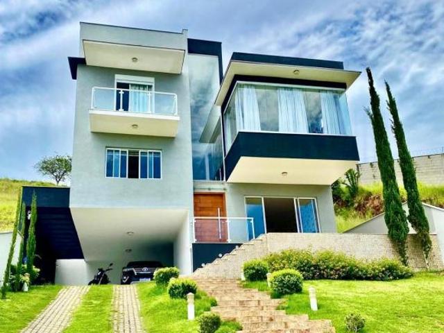 Vende/aluga se casa alto padrão em condomínio clube em São Roque/SP