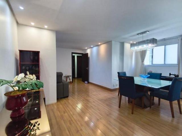 Vendo 4 qtos área central 135 mts 2 vagas soltas