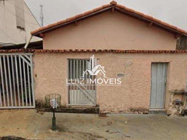 Vendo 1 Casa + 2 barracos Bairro N S Fatima São Gotardo MG