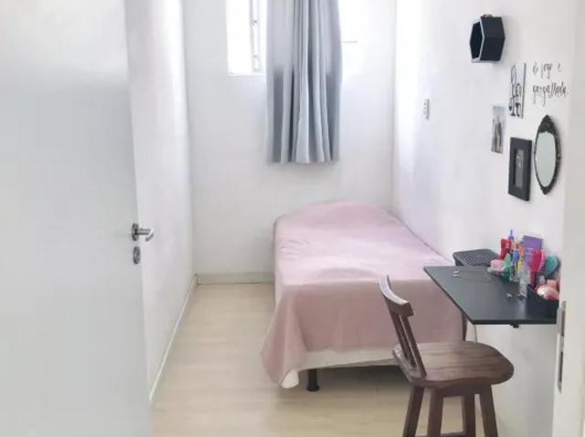 Vendo 2/4 mais dependência na Pituba