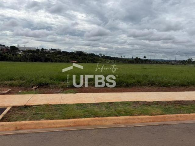 Vendo Terreno no Condomínio Parqville Figueira com 562m²