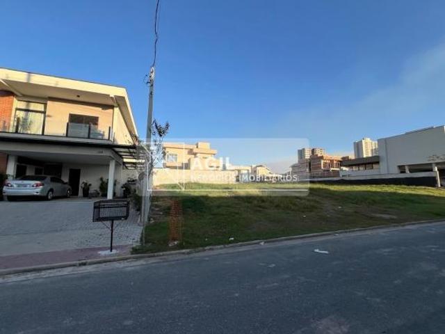 Vendo Terreno no Condomínio Vivant do urbanova, em São Jose dos Campos SP A/T 451m² Terreno alto