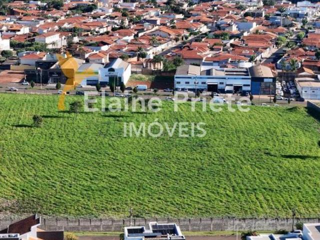 VENDO TERRENO – ÁREA DE 27.674 m² – PRÓXIMO À RODOVIA ANHANGUERA – PIRASSUNUNGA