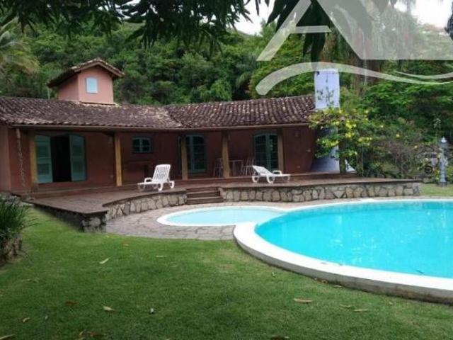 Vendo terreno c/ matricula,vista, Ilhabela, perto da Vila e da praia,localização nobre, ruas pavimen