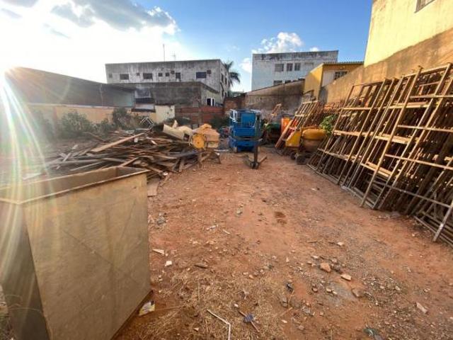 VENDO TERRENO COMERCIAL DE 550m2 EM TAGUATINGA CENTRO ESCRITRURADO E REGISTRADO!