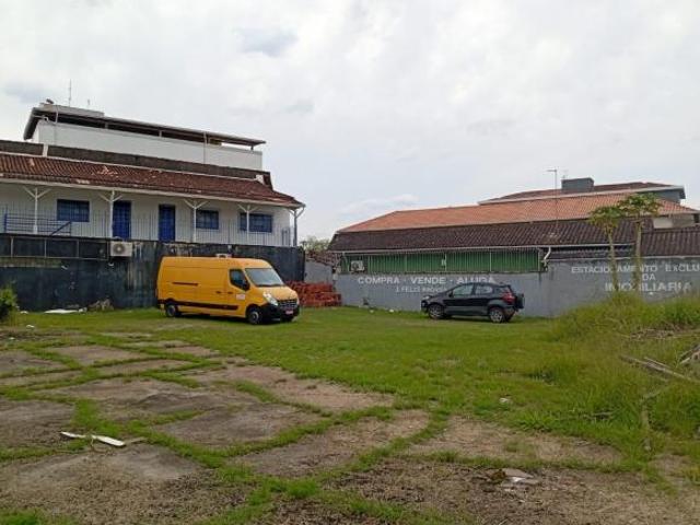 vendo terreno de Esquina com 656m2 na av,Kennede