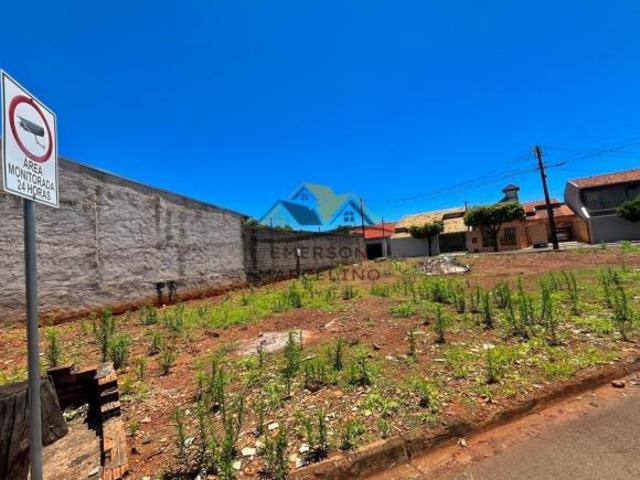 VENDO Terreno de Esquina em Região Valorizada!