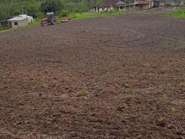 VENDO TERRENO EM JUQUITIBA – 1.000 m² PLANO
