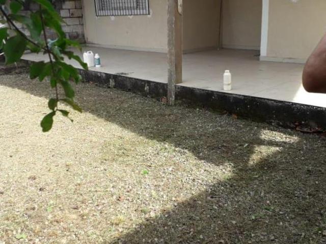 Vendo um terreno com edícula área 390m² no bairro do Indaiá Caraguatatuba