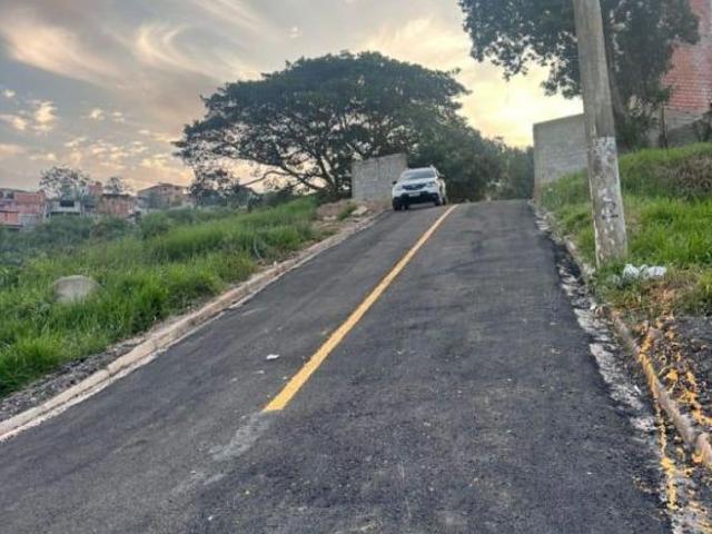 Vendo um terreno plano e pronto para construir
